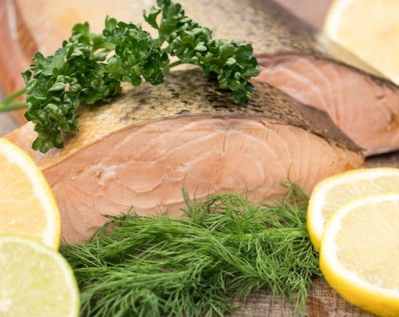 Lax Hel sida varmrökt Savolax (2,2kg-2,5kg) | Fiskskaldjur.se